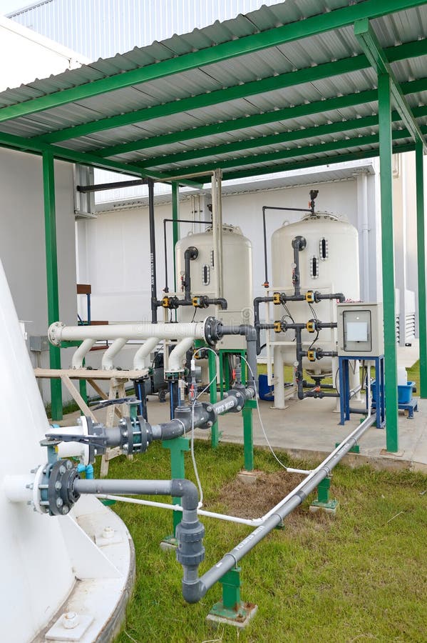 Fillter grande del agua imagen de archivo. Imagen de control - 85358797