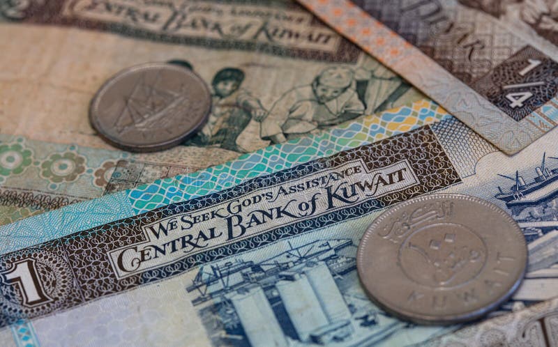 100 fils on Kuwaiti Dinars stock image. Image of government - 206501281