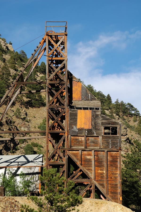 Fin De Mine D'or Vers Le Haut Image stock - Image du résidus, embarqué ...