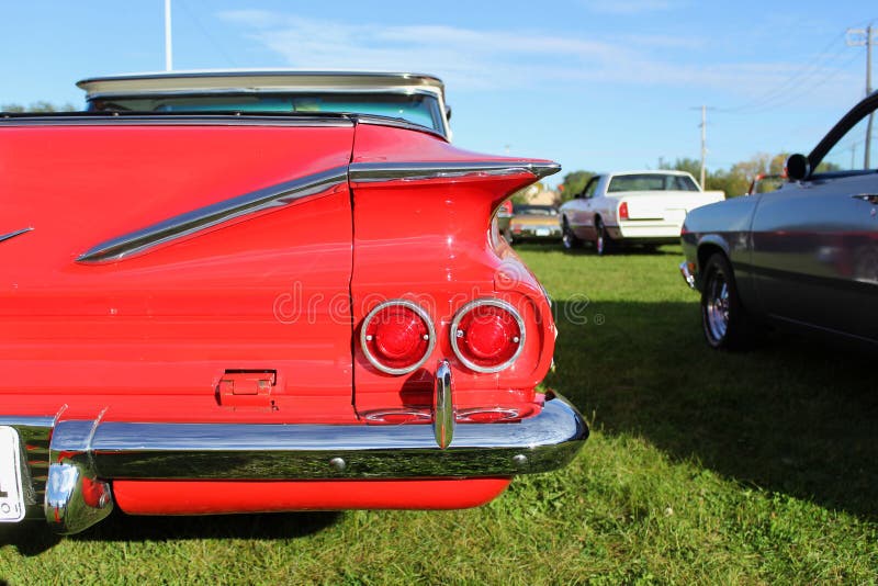 Fin Rouge Classique De Voiture Photographie éditorial - Image du ...