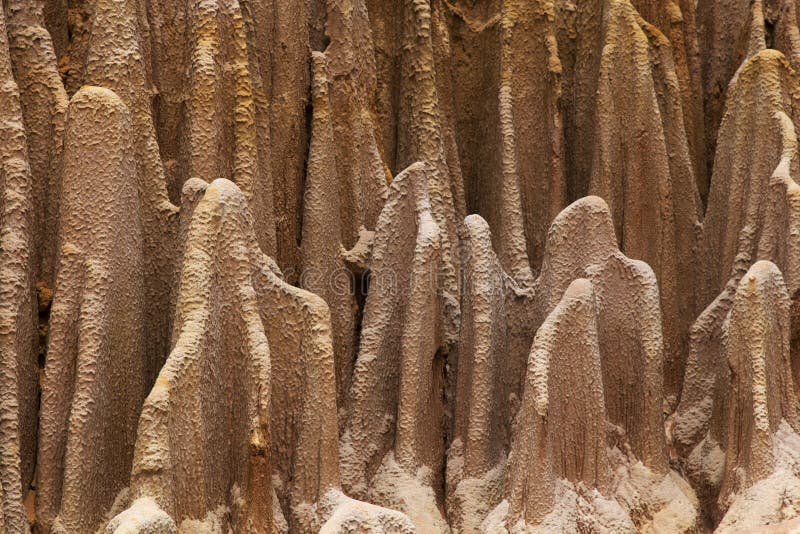 Formation De Roche Rouge Pointue Au Madagascar Photo stock - Image du ...