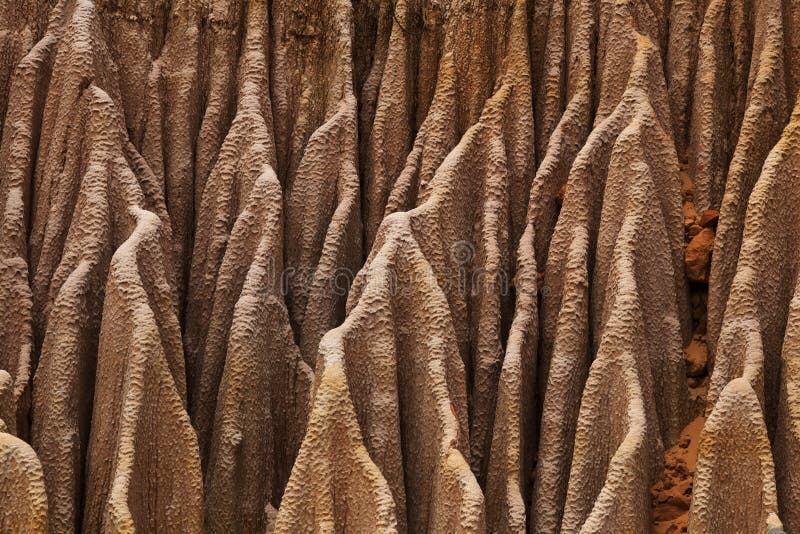 Formation De Roche Rouge Pointue Au Madagascar Photo stock - Image du ...