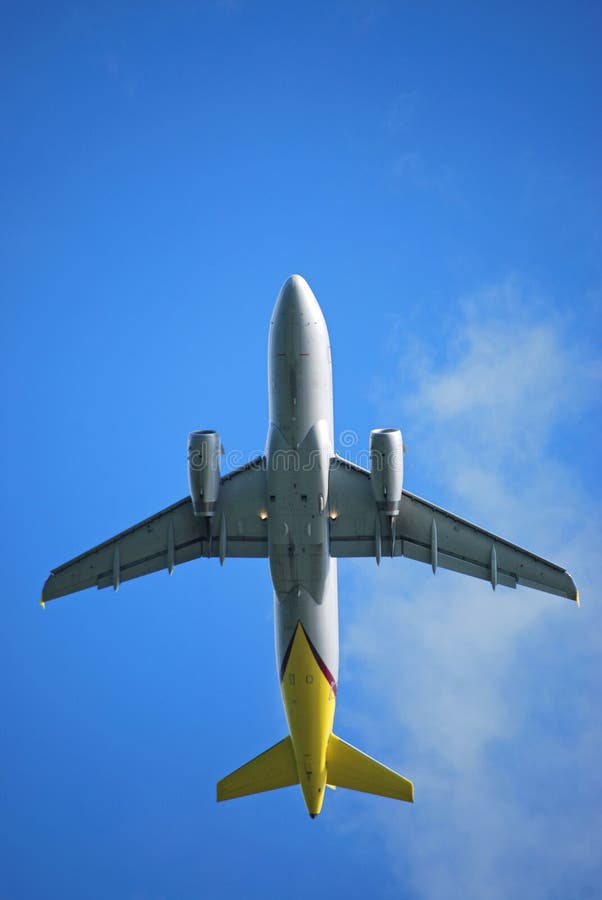Final approach stock image. Image of md11, plane, cargo - 3153789