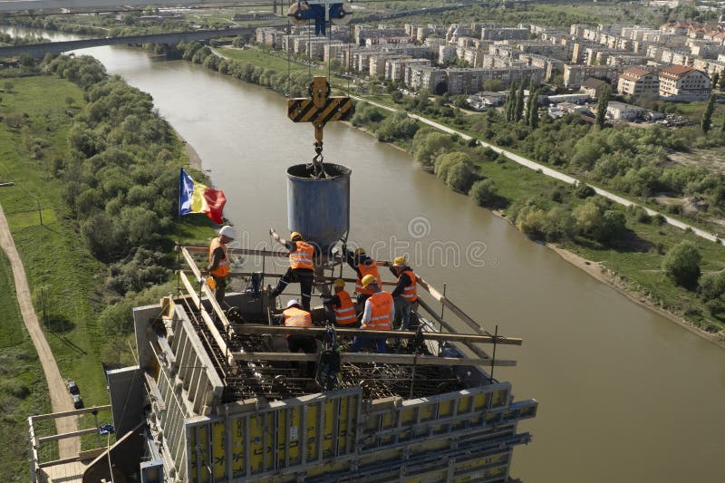 Final Concrete Pour at the Top of the Pylon – Arad Cable-Stayed Bridge ...