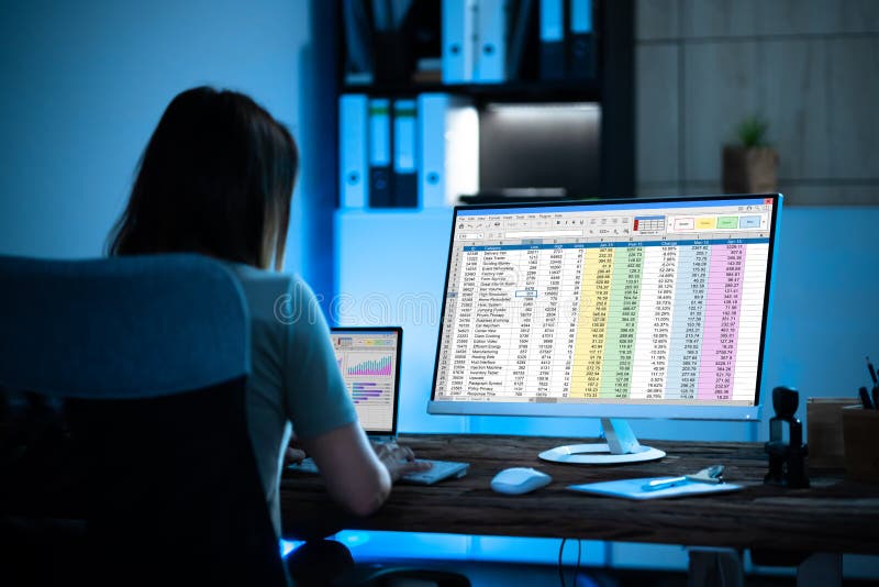 371 Financial Analyst Using Spreadsheet Software Stock Photos - Free ...