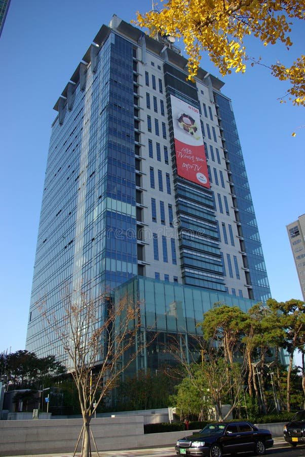 Financial Building editorial stock photo. Image of branch - 82427563