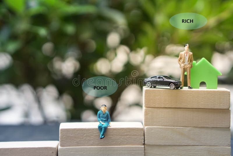 Financial Status Symbol Comparison between the Successful Rich and Poor ...