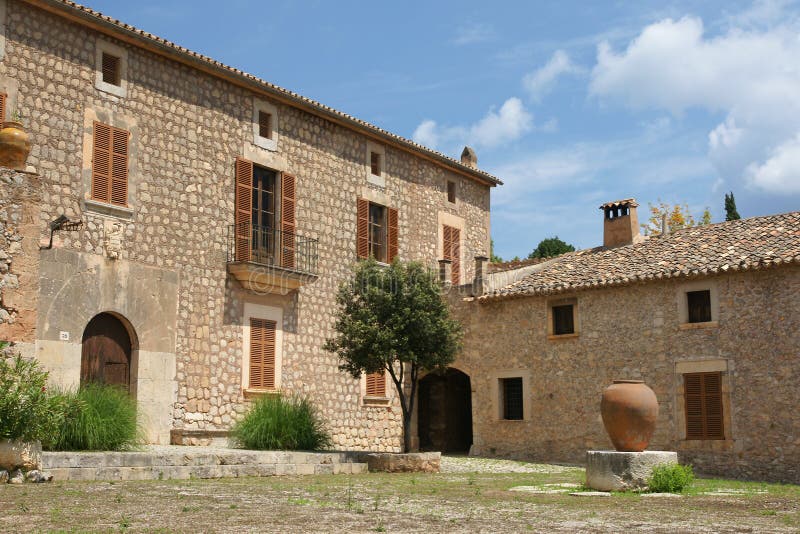 Finca en Andalucía español foto de archivo. Imagen de hermoso - 141560736