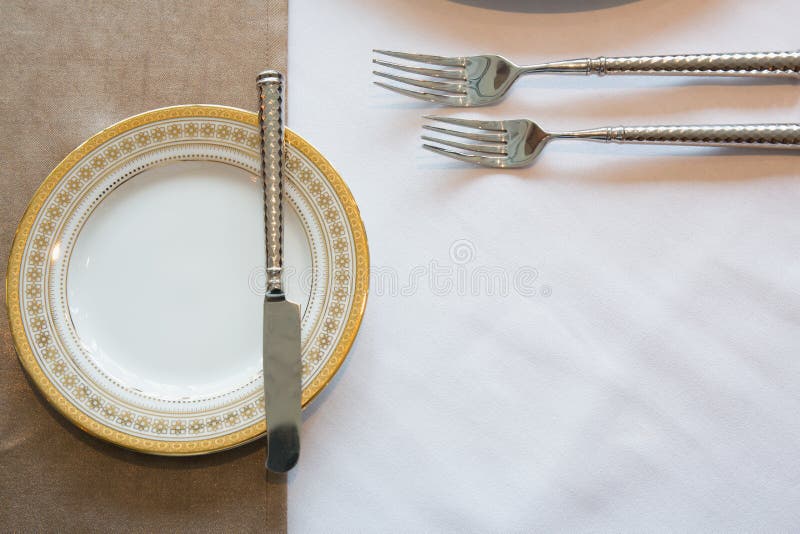 Fine Dining Table Arrangement Stock Image - Image of dine, luxury: 85546173