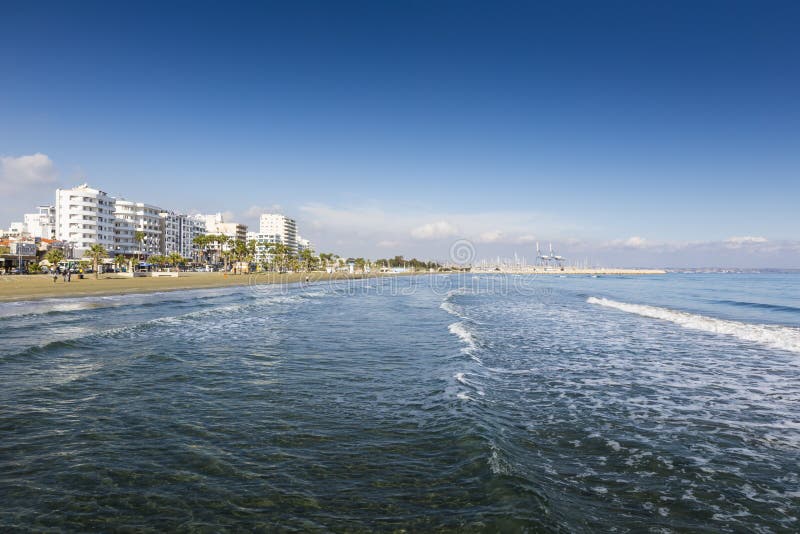 Finikoudes Strand - Larnaka Stad, Cypern Redaktionell Arkivfoto - Bild ...