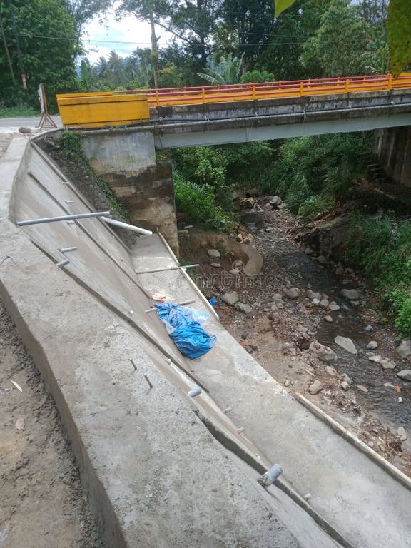Finishing Working Under the Bride Stock Image - Image of track, lane ...