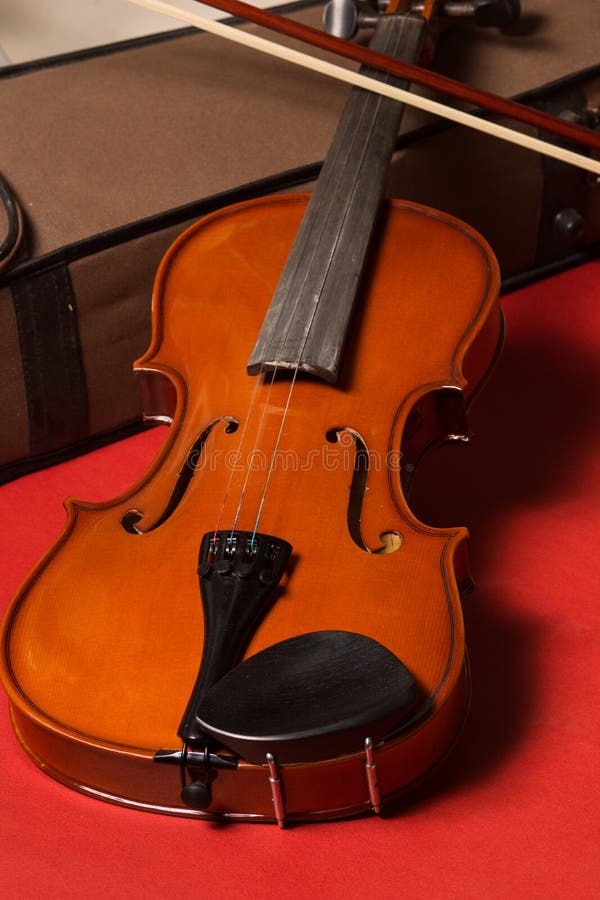 Fiol arkivfoto. Bild av musik, violett, begrepp, detalj - 72219800