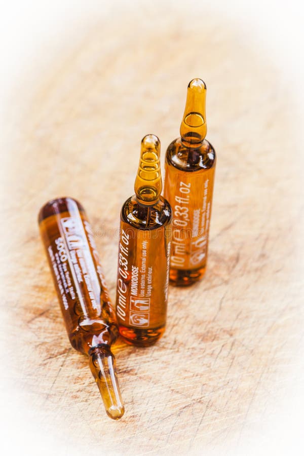 Fiolen Van Drugs En Medische Substanties Stock Foto - Image of chemie ...