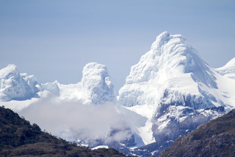Fiordos Y Canal Chilenos De Sarmiento Foto de archivo - Imagen de ...