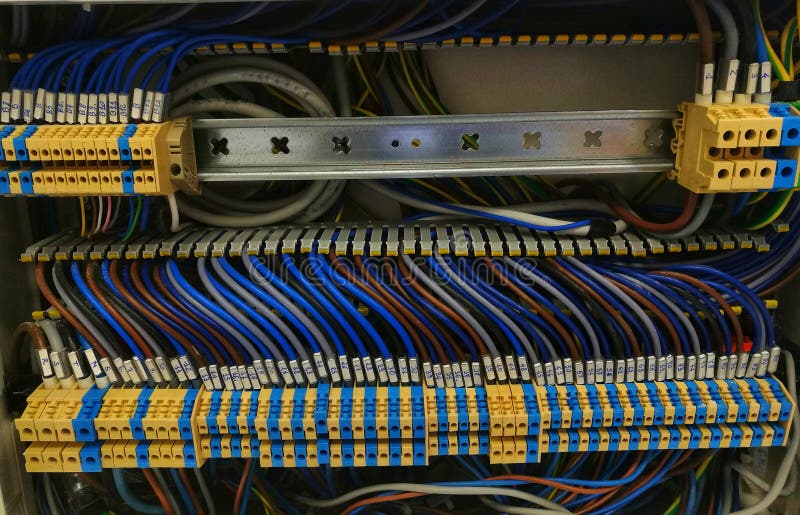 Fios E Conectores No Painel Bonde Foto de Stock - Imagem de tecnologia ...