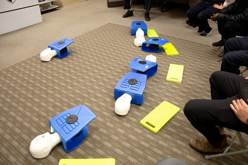 Security Guards are Learning How To Use Fire Alarm Panel and How To Do ...