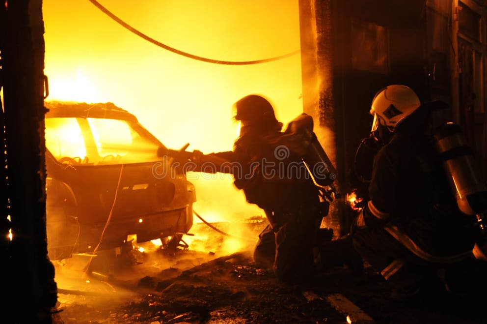 Fire auto repair shop editorial stock photo. Image of brand - 85366958