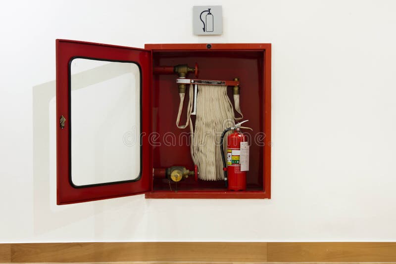 Aircraft Fighting a Bush Fire - Fire Fighters Bush Fores Plane Stock ...