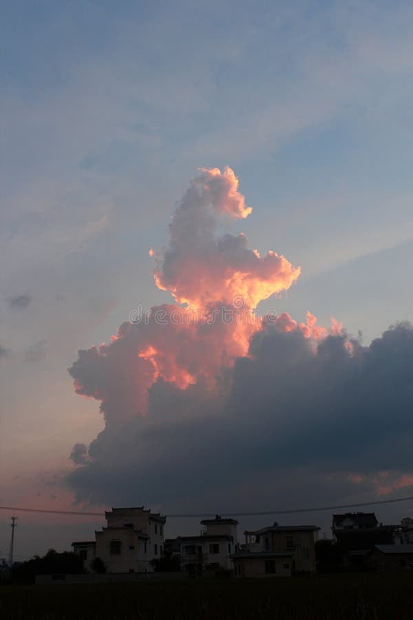 The Fire Cloud is a Breathtaking Atmospheric Phenomenon with Its ...