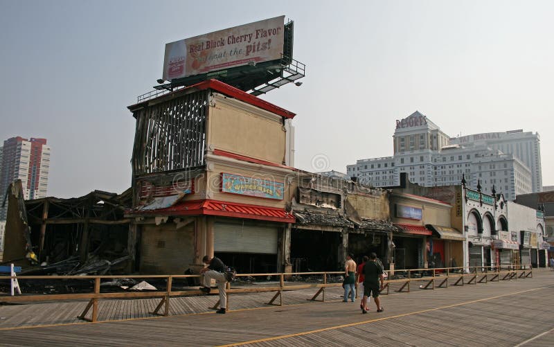 The Shore Store editorial image. Image of store, seaside - 28375490