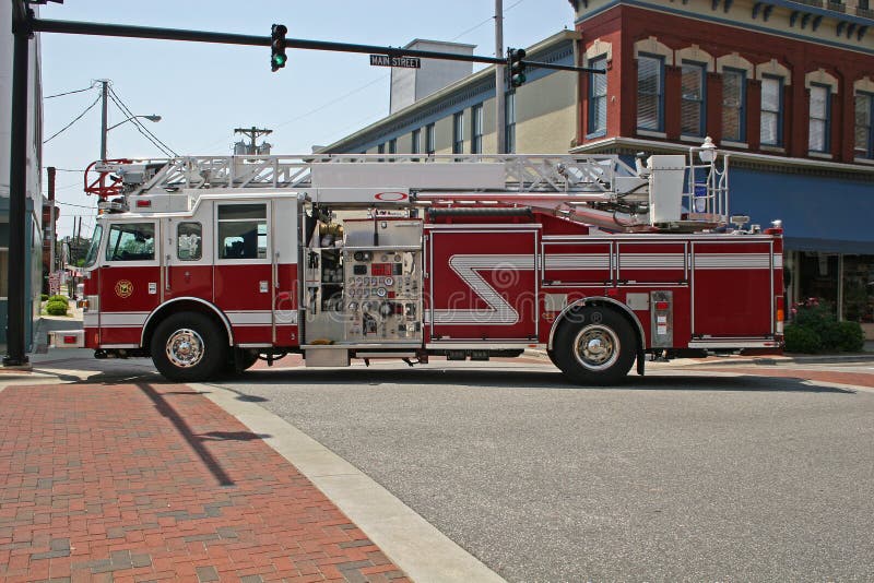Fire engine editorial photo. Image of fireman, grill - 22918166