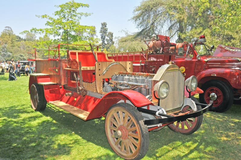 Vintage Fire Engine editorial photo. Image of destroy - 47445251