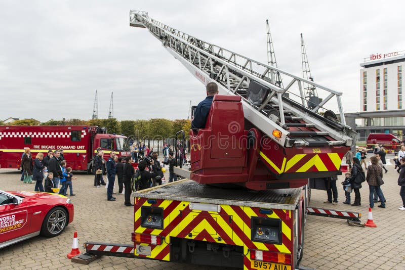 Fire engine crane editorial stock image. Image of lorry - 27268404