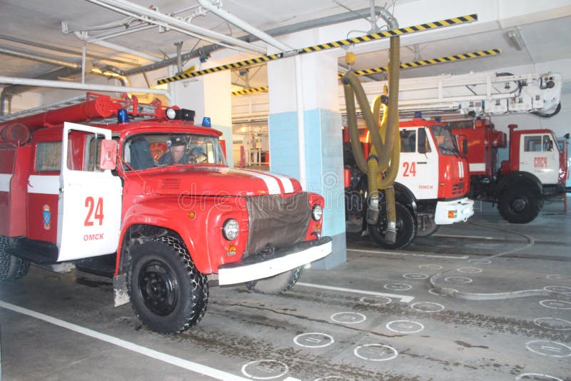 Fire engine editorial image. Image of firefighter, fireman - 80882780