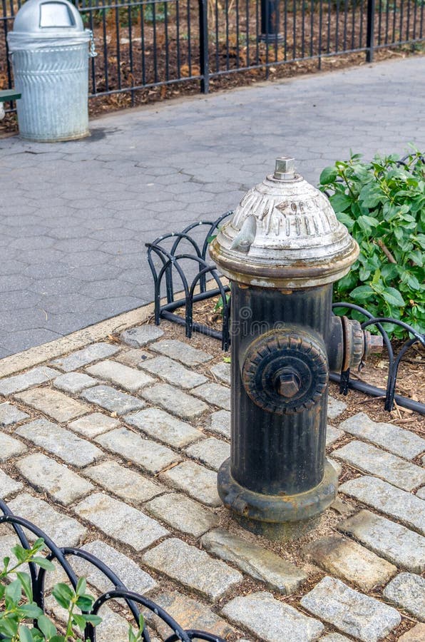 Fire Hydrant in New York City Stock Photo - Image of emergency, bolts ...