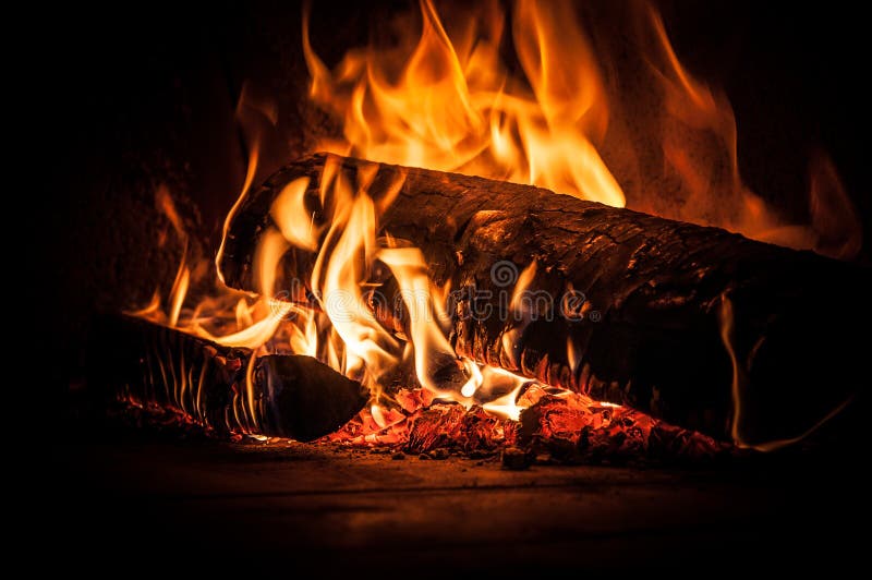 Fire inside pizza oven stock image. Image of bake, food - 41350729