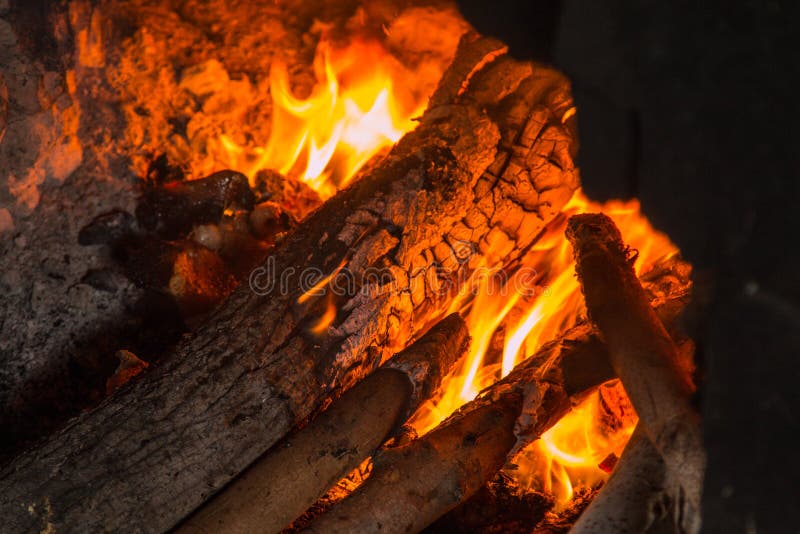 Fire Pans, Boiled Hot Water Stock Photo - Image of camp, campfire: 95174946