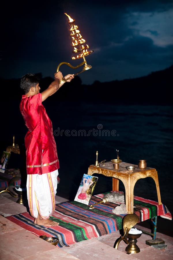 Fire ritual editorial stock image. Image of ethnic, aarti - 28552139