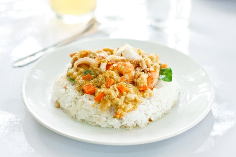 Fire Seafood and Cooked Rice Stock Photo - Image of dinner, leaf: 21296362
