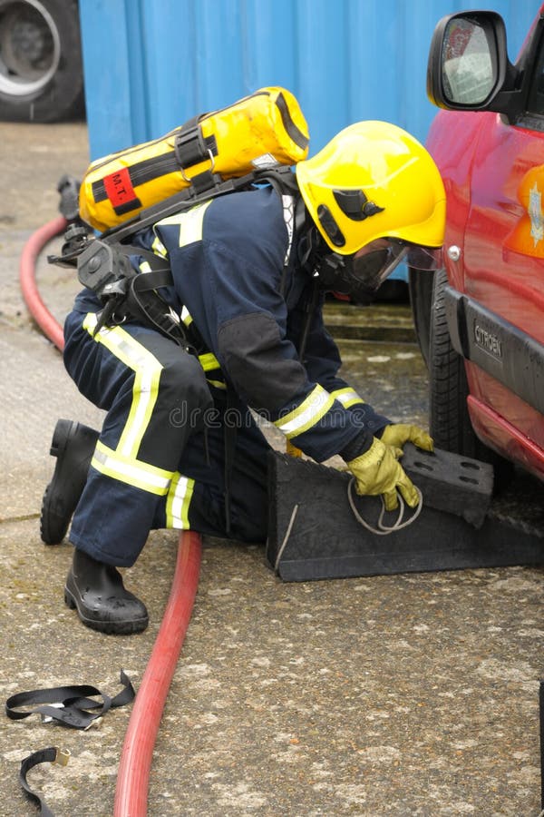 Firefighter in Breathing Apparatus BA BASCA Editorial Photo - Image of ...