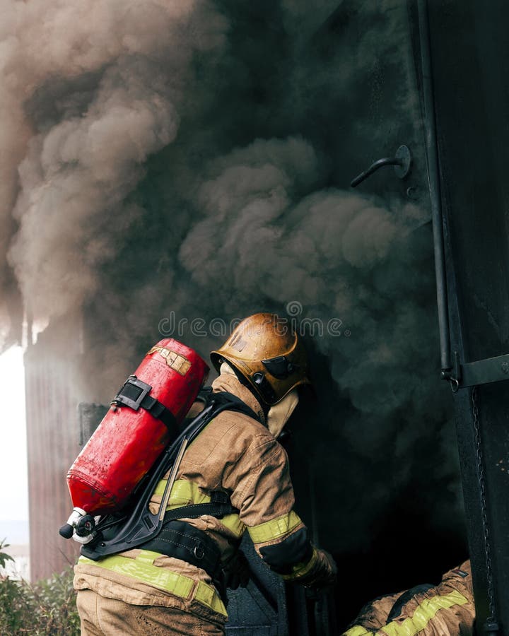 Firefighter Hot Fire Training Dublin 2 Editorial Photography - Image of ...