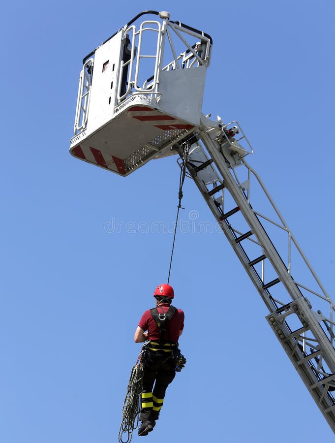 Firefighter Hung Rope Climbing Practical Exercise Stock Photos - Free ...