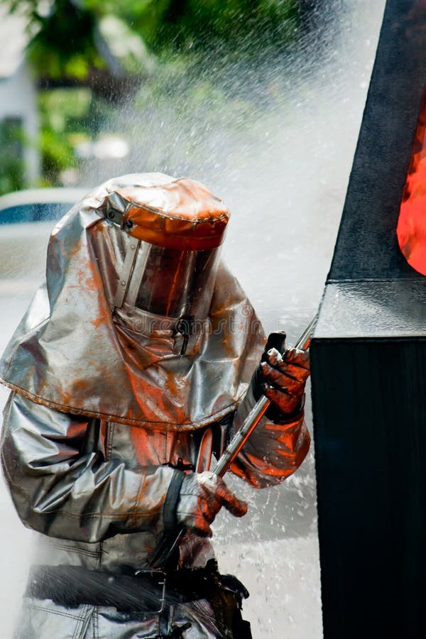 Fireman in respirator stock image. Image of heat, rescue - 3058353