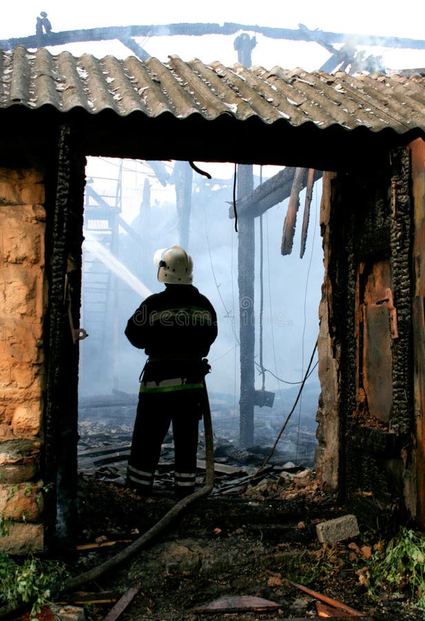 3+ Fireman house fire out Free Stock Photos - StockFreeImages
