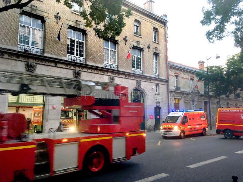Firemen alert Paris editorial photo. Image of help, france - 79361771
