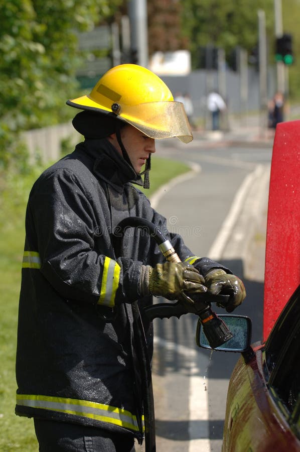 Structure Fire editorial image. Image of firemen, command - 33971995