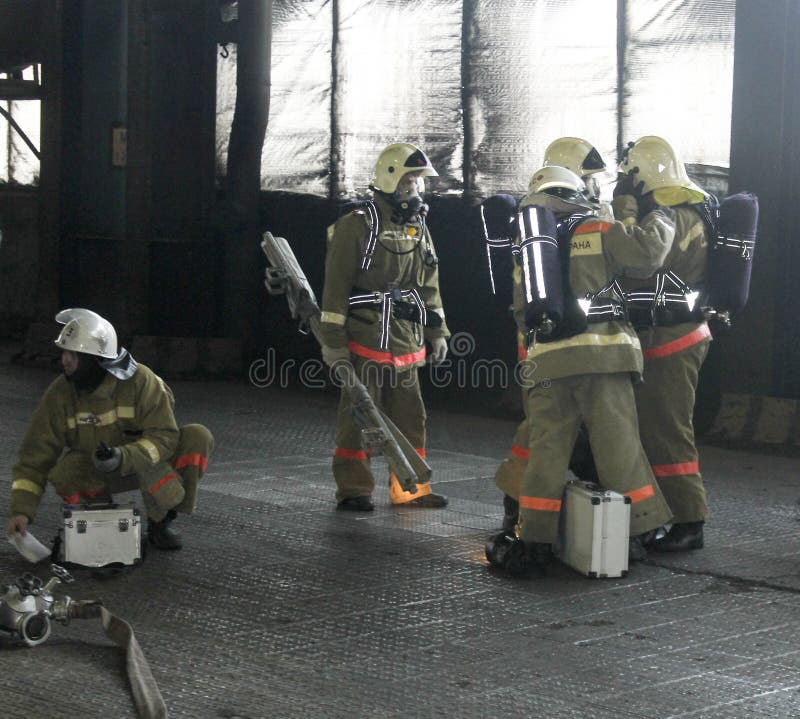 Firemen at work editorial image. Image of suppression - 126593510