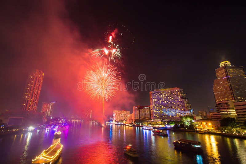 Firework at Chao Phraya River in Countdown Celebration Party 2016 Stock ...
