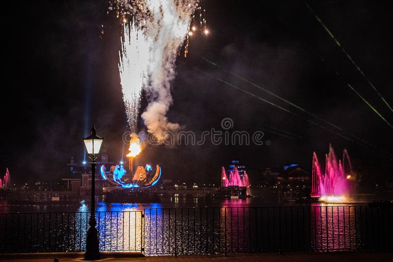 Firework on IllumiNations Reflections of Earth in Epcot at Walt Disney ...