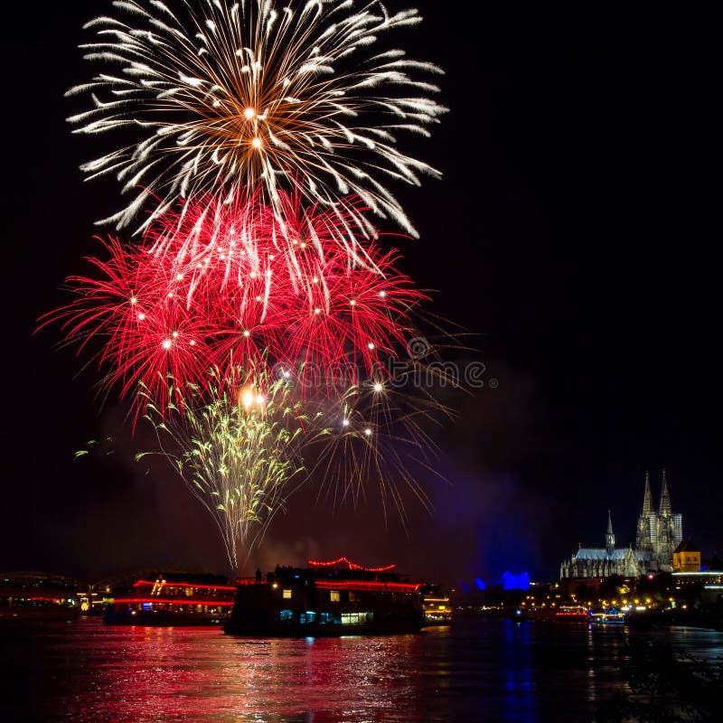 Firework over Cologne stock image. Image of lner, river - 32293133