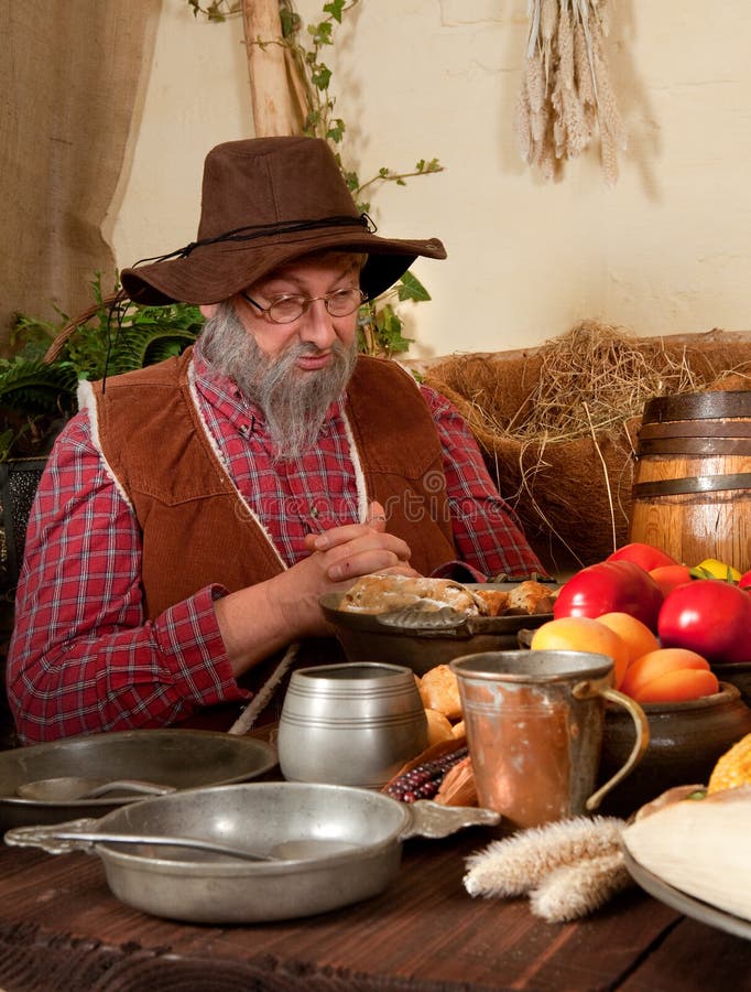 Thanksgiving Pilgrims Eating Stock Image - Image of dinner, food: 26927647