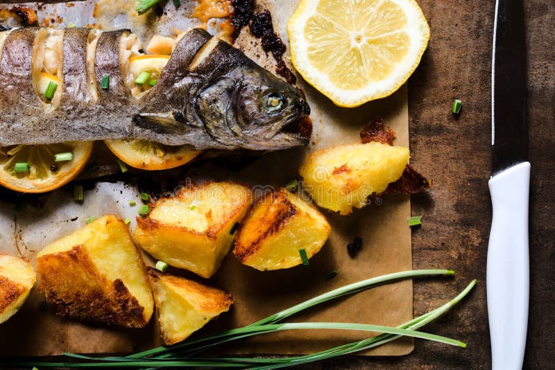 Fish head stock image. Image of close, cafe, fishing - 39468907