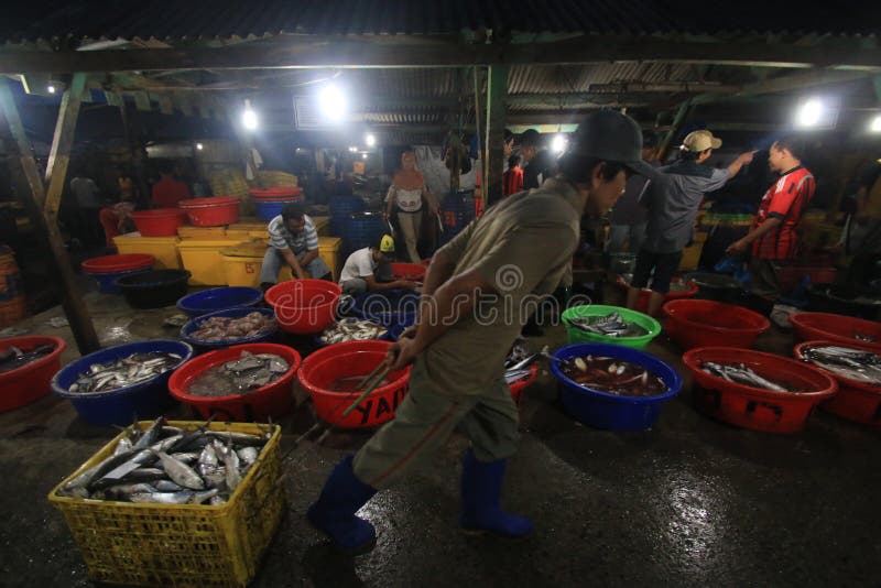 Fish Market editorial photography. Image of market, fishmonger - 68163782
