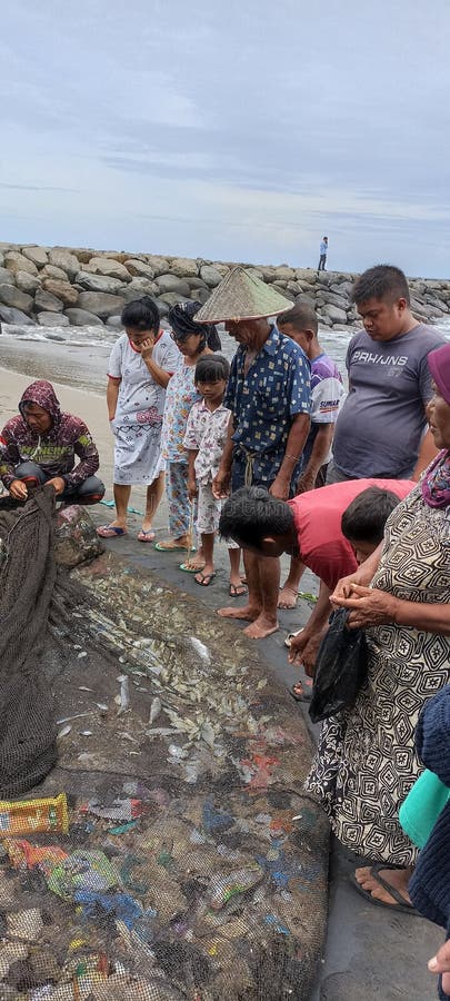 Fishermen and Residents See the Caught Fish Editorial Stock Photo ...