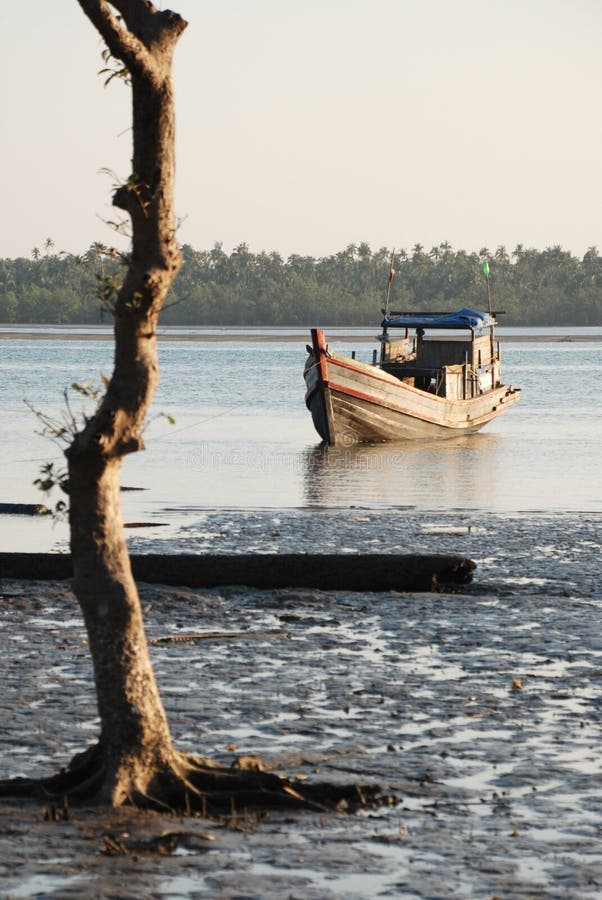 Fishing boat Myanmar stock photo. Image of water, lake - 6962614
