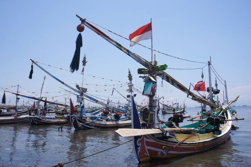 Fishing boat editorial image. Image of rests, fishermen - 45340780